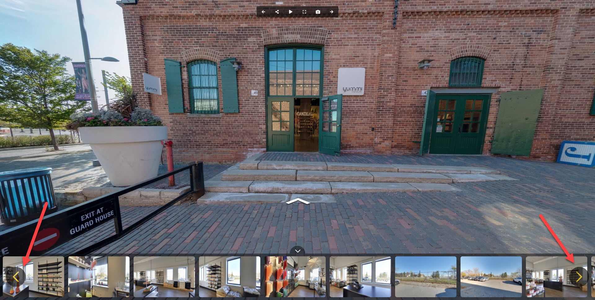 Circle Left and Right buttons for Carousel Navigation